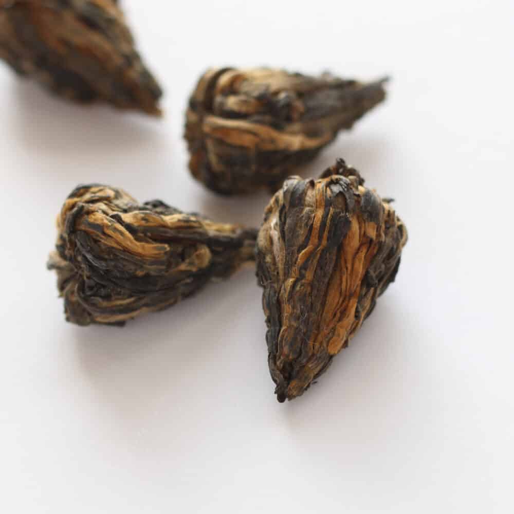 Golden tipped black tea cones - Teapro